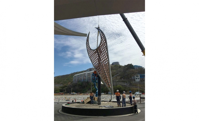 Creating the symbolic Lakatoi sculpture for APEC Haus forecourt - Jim ...